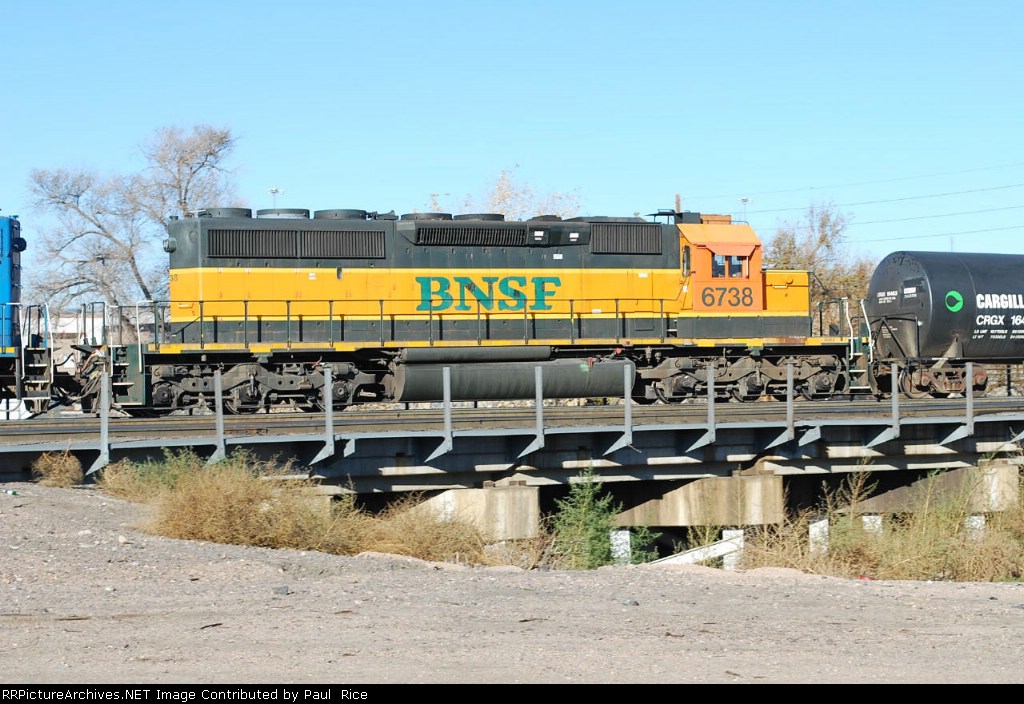 BNSF 6738